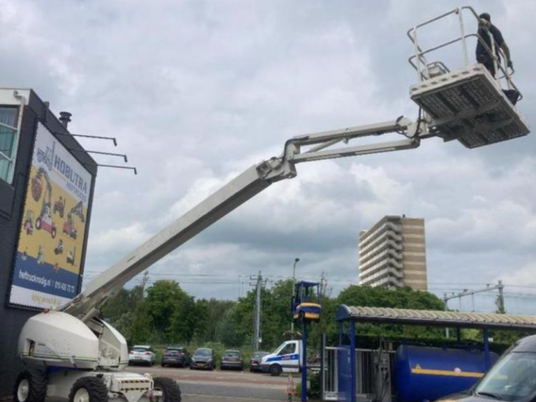 Crane and Aerial Platform Rental in the Netherlands